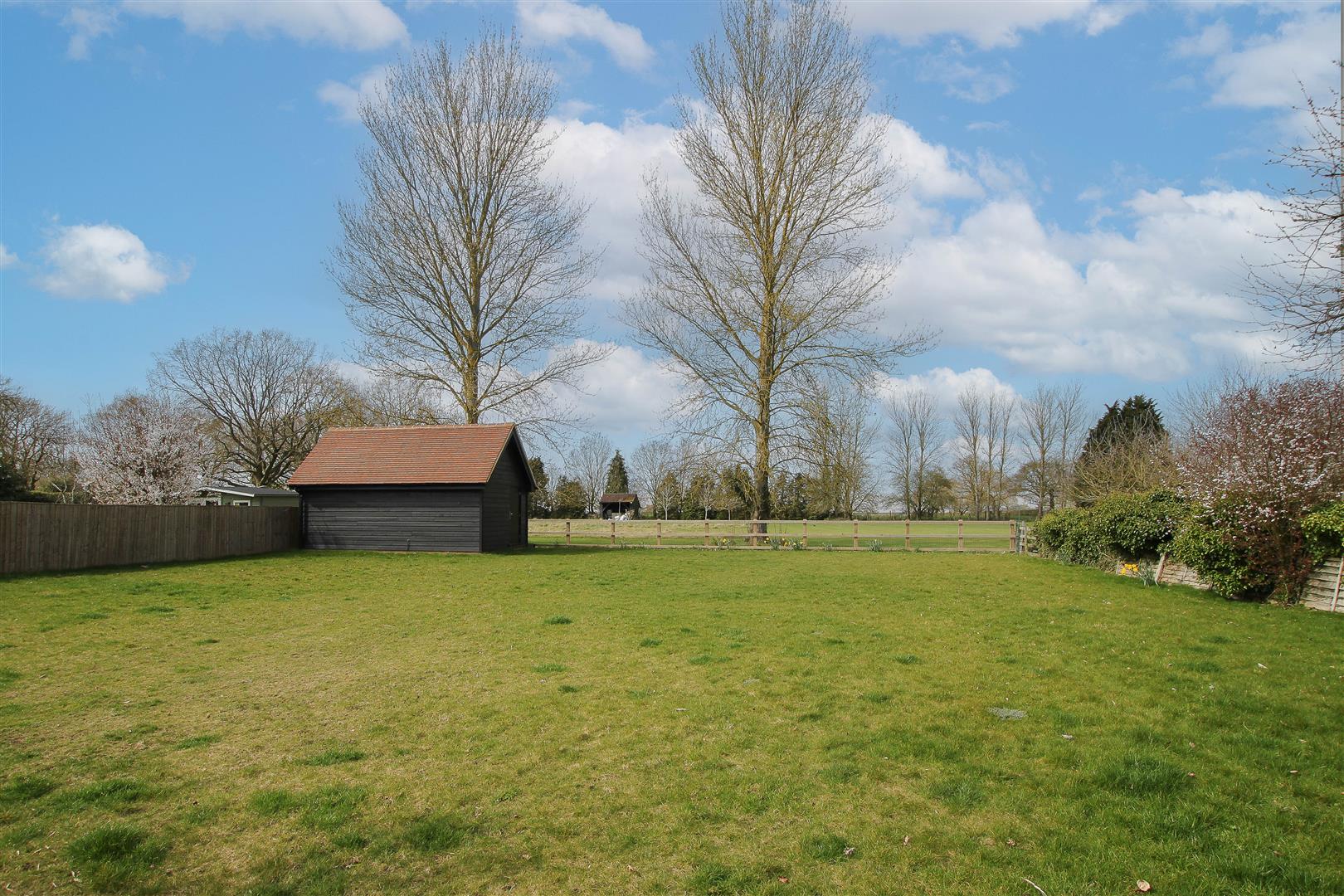 ** SIGNATURE HOMES ** Nine Ashes Road, Nine Ashes, Ingatestone - Keith ...